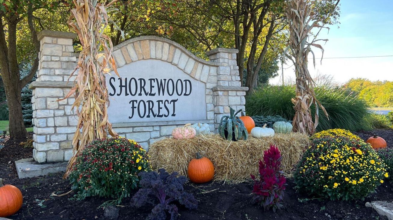 448 Surrey Hill Ln, Valparaiso, IN 46385 | Crexi.com