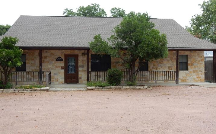 810 Milam St, Fredericksburg, TX 78624 | Crexi.com