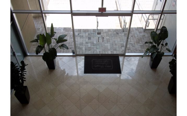 Manny Chamizo - One Sotheby's International Realty | Crexi