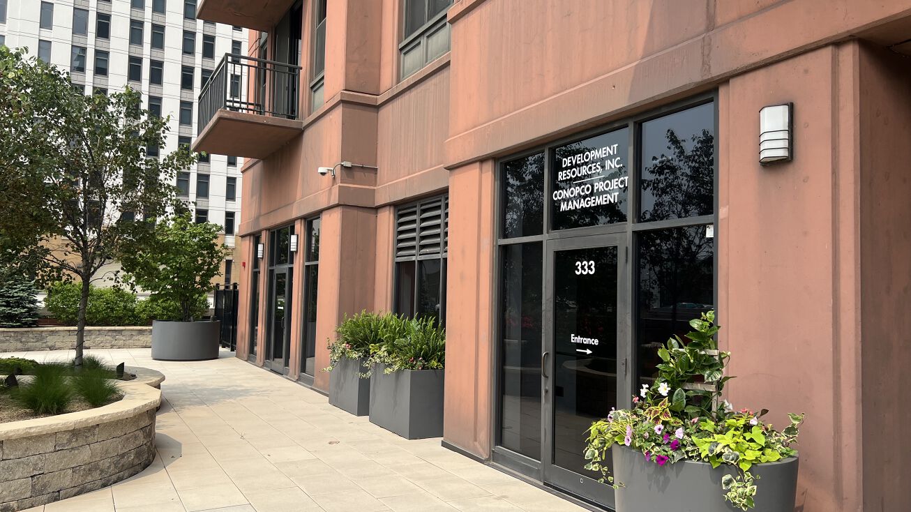 333 N Desplaines St, Chicago, IL 60661 | Crexi.com