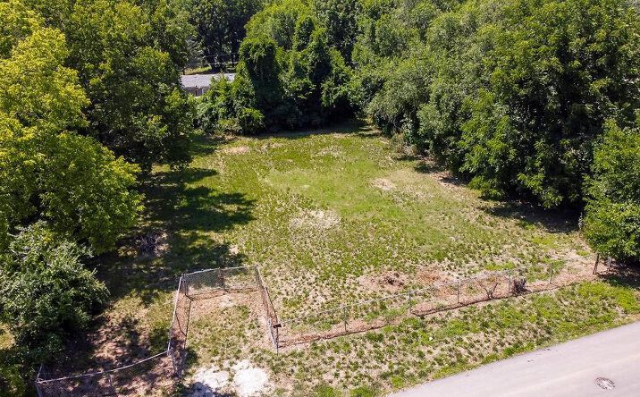 7225 Park Avenue, Kansas City, MO 64132 | Crexi.com