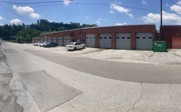 Garages & Parking Structures for Sale in Red Bank, TN | Crexi