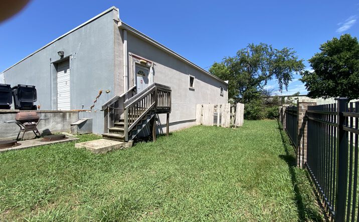 2708 W WALNUT ST Rogers AR 72756-3100 APN: 02-03742-000 | Crexi.com