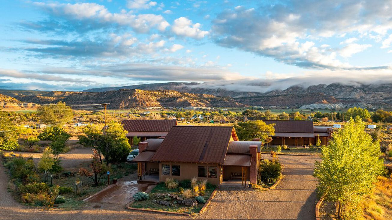 480 W Main St, Escalante, UT 84726 | Crexi.com