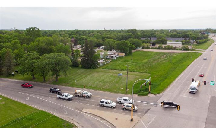 405 S McKay Ave, Alexandria, MN 56308 | Crexi.com