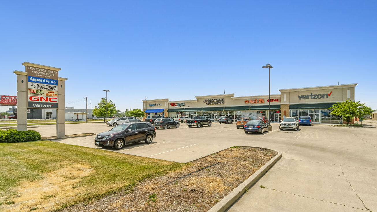 2701 N Dirksen Pkwy, Springfield, IL 62702 | Crexi.com