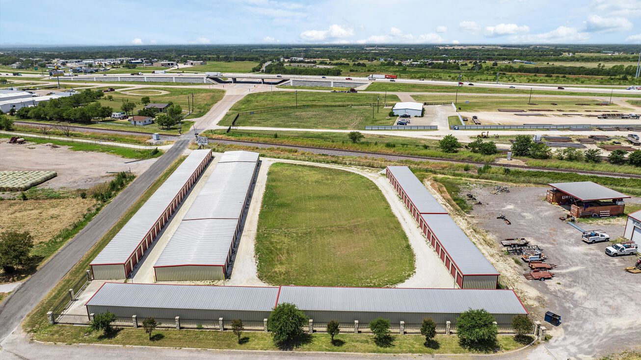 193 E Hilltop Ln, Elm Mott, TX 76640 | Crexi.com