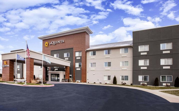 Hotels & Motels for Sale | Search Hospitality Properties | Crexi.com