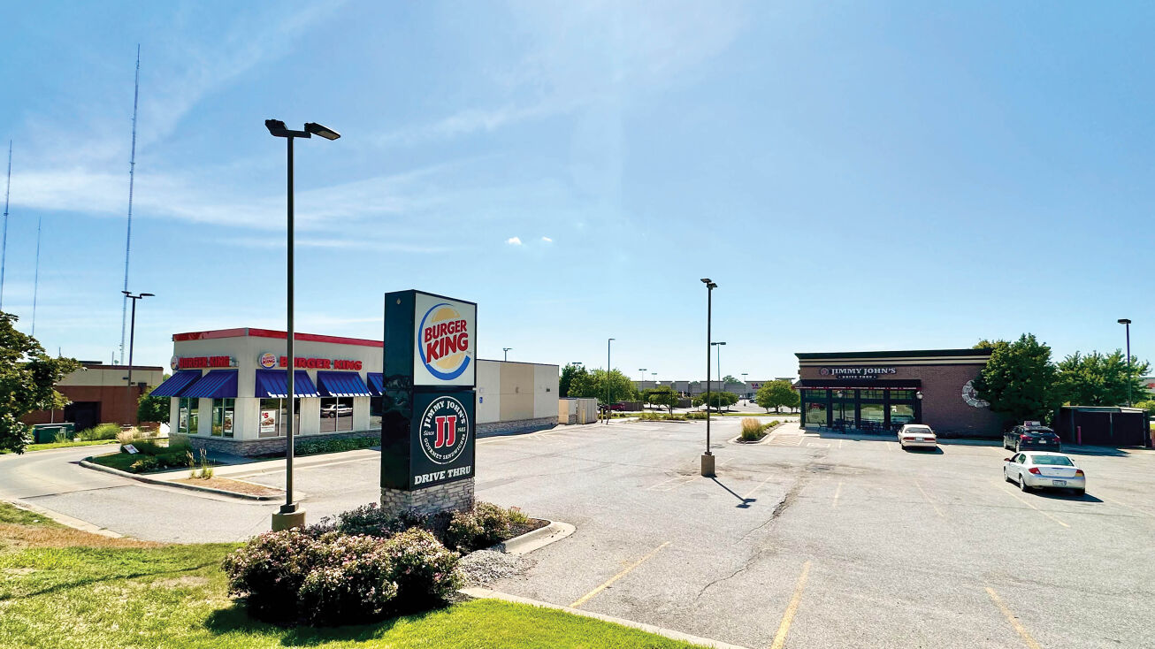 6406 N 72nd St, Omaha, NE 68134 | Crexi.com