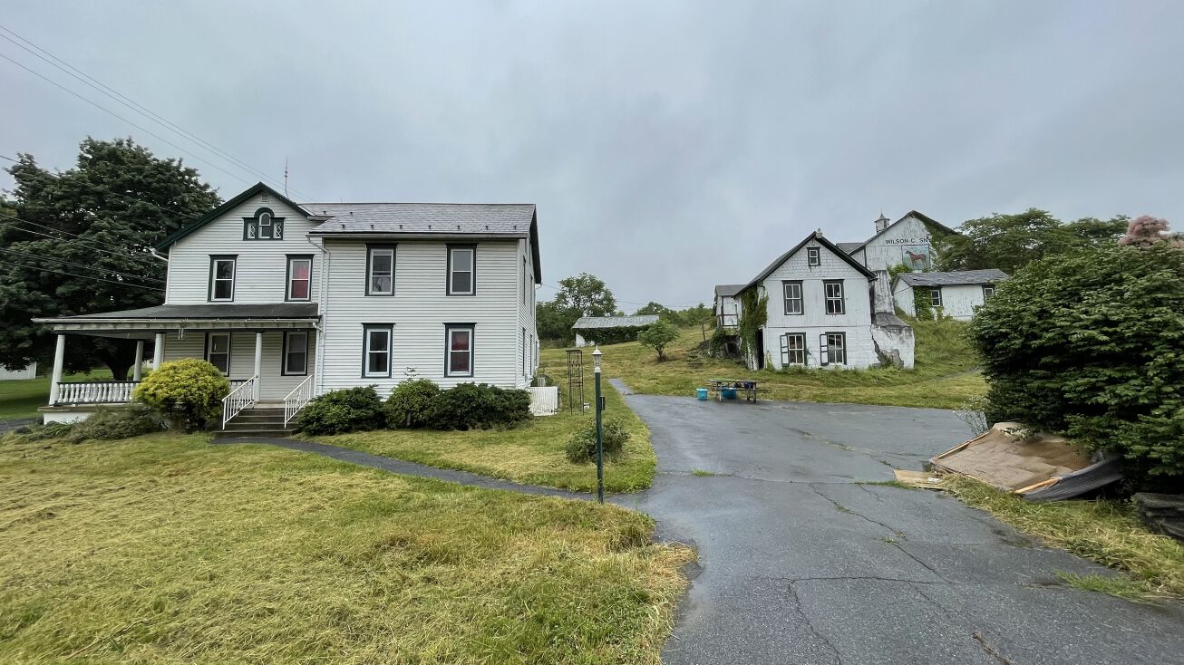 1214 Clearview Rd, Coplay, PA 18037 | Crexi.com