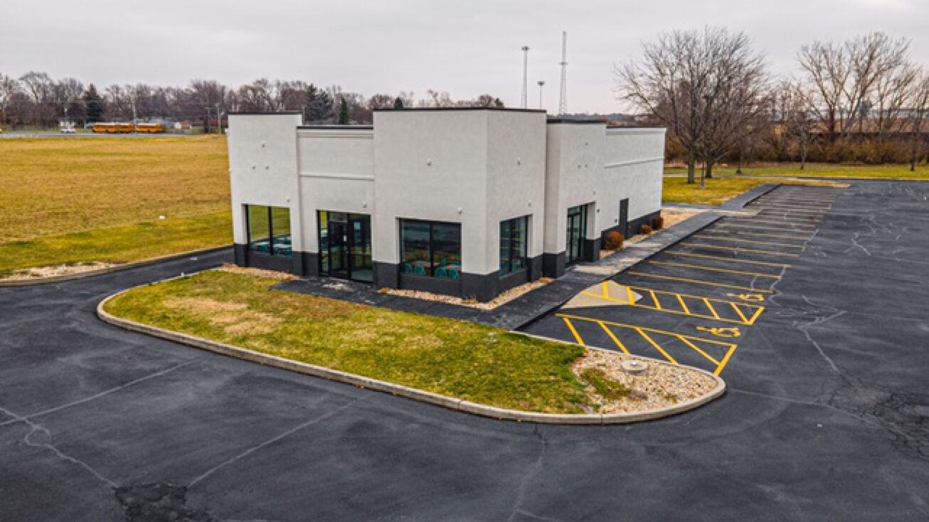 2775 Woodlawn Rd, Lincoln, IL 62656 | Crexi.com