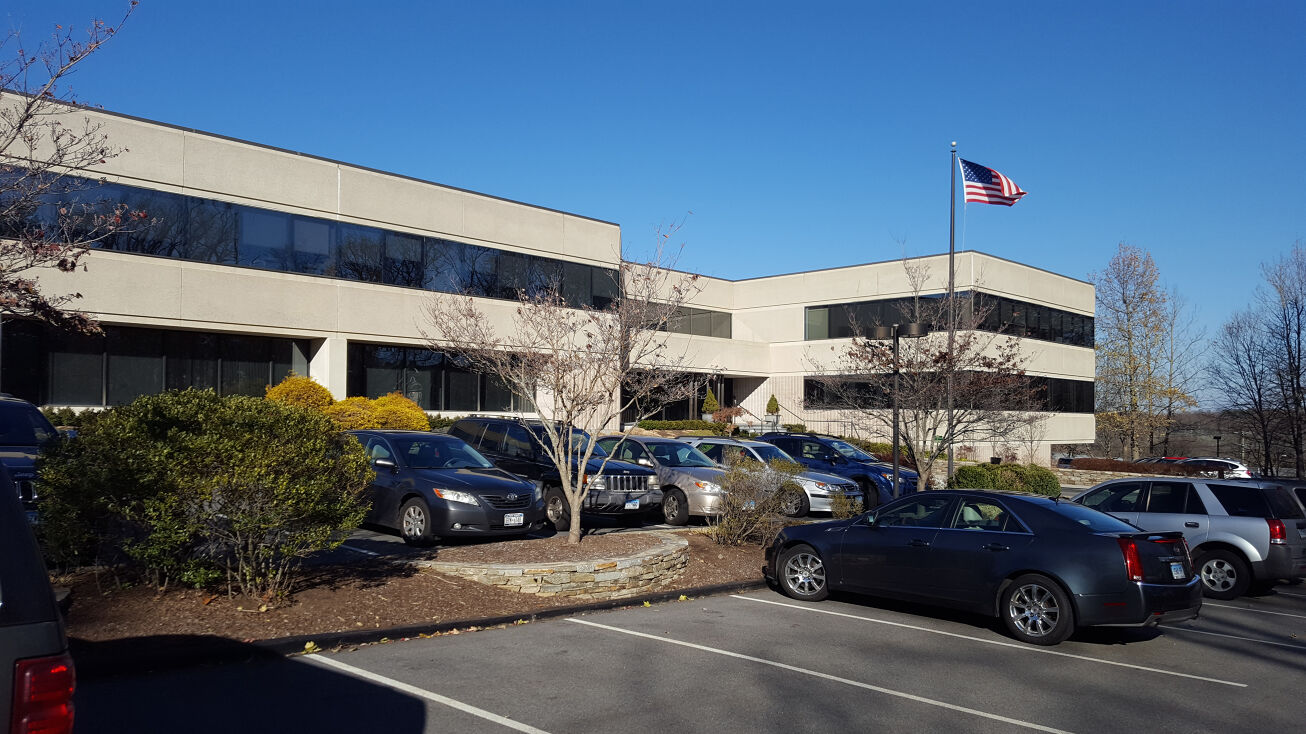 90 Grove St, Ridgefield, CT 06877 | Crexi.com