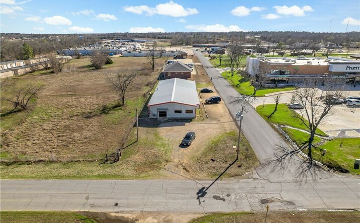 1601-1623 East Jackson Street, Hugo, OK 74743 | Crexi.com