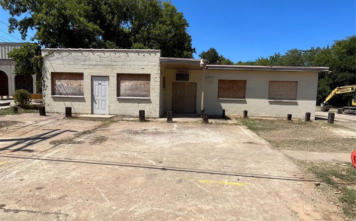 821 N Locust St, Denton, TX 76201 | Crexi.com