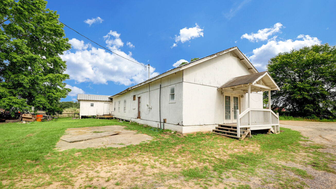 105 Monroe St, Willis, TX 77378 | Crexi.com