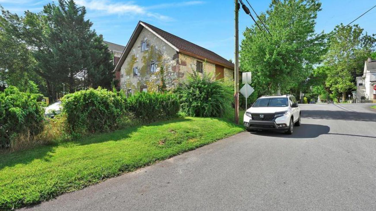 67 W Main St, Lebanon, PA 17042 | Crexi.com