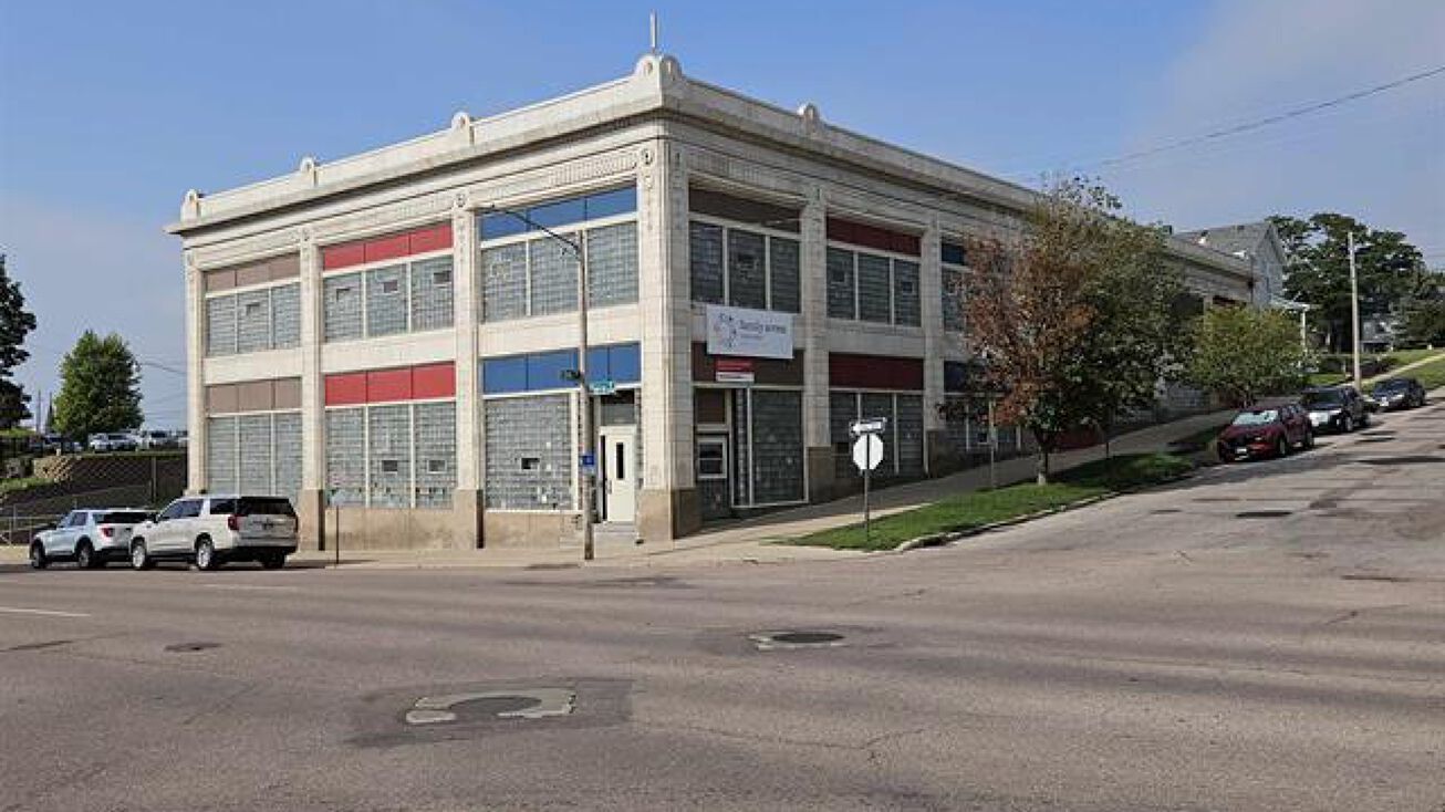 1221 Pierce St, Sioux City, IA 51105 | Crexi.com