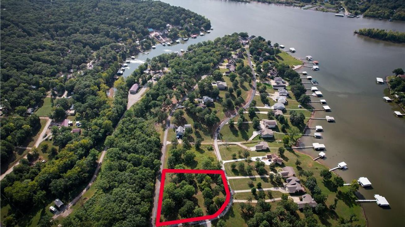 Lot 39 & 40 Oxbow Drive, Warsaw, MO 65355 | Crexi.com