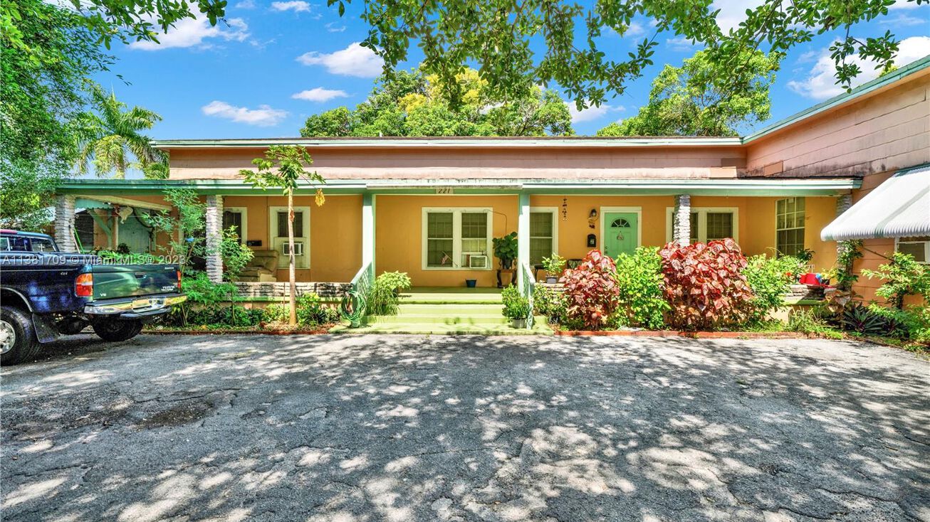 221 NW 12th St, Homestead, FL 33030 | Crexi.com