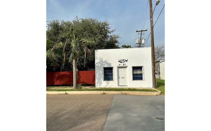 423 W 3rd Street, Mercedes, TX 78570 | Crexi.com