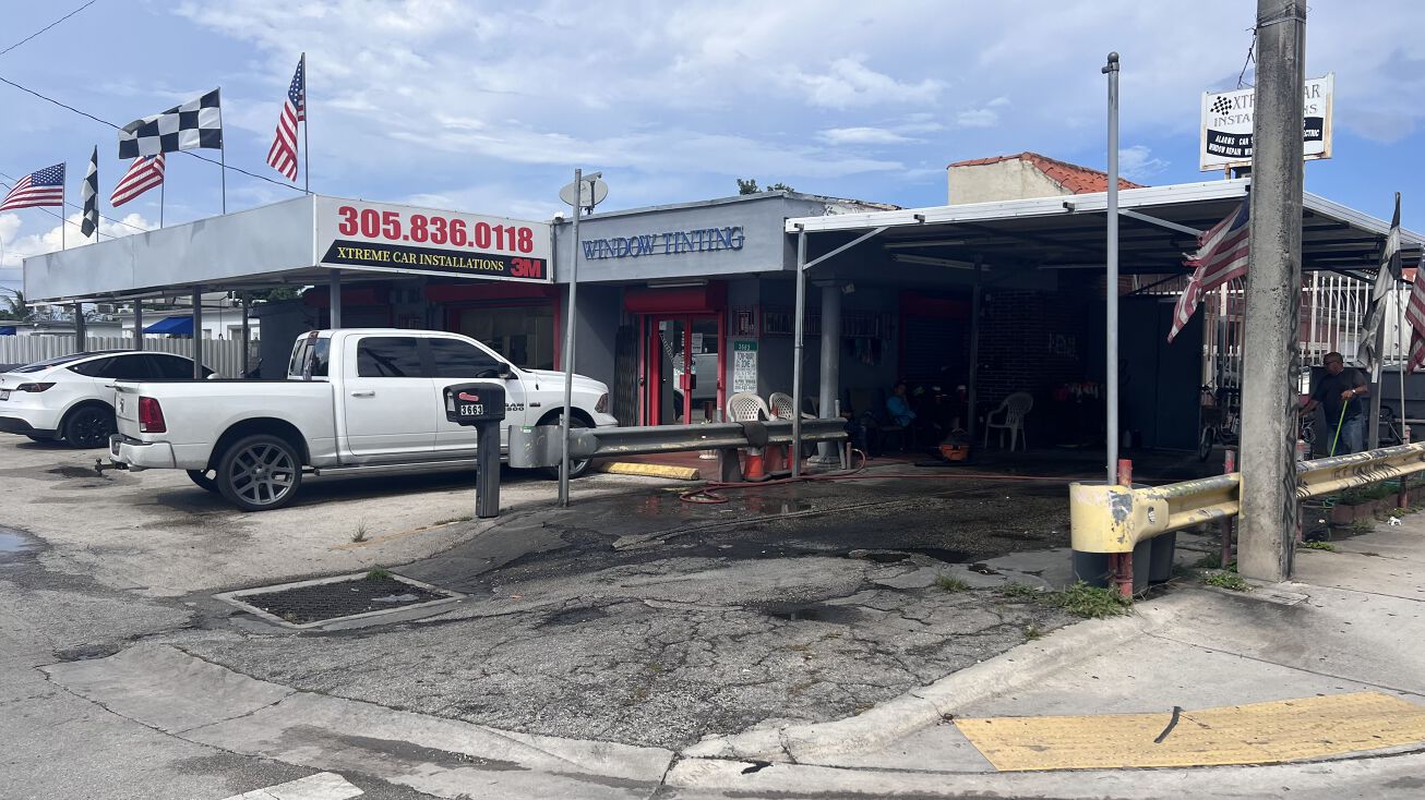 3663 NW 79th St, Miami, FL 33147 | Crexi.com