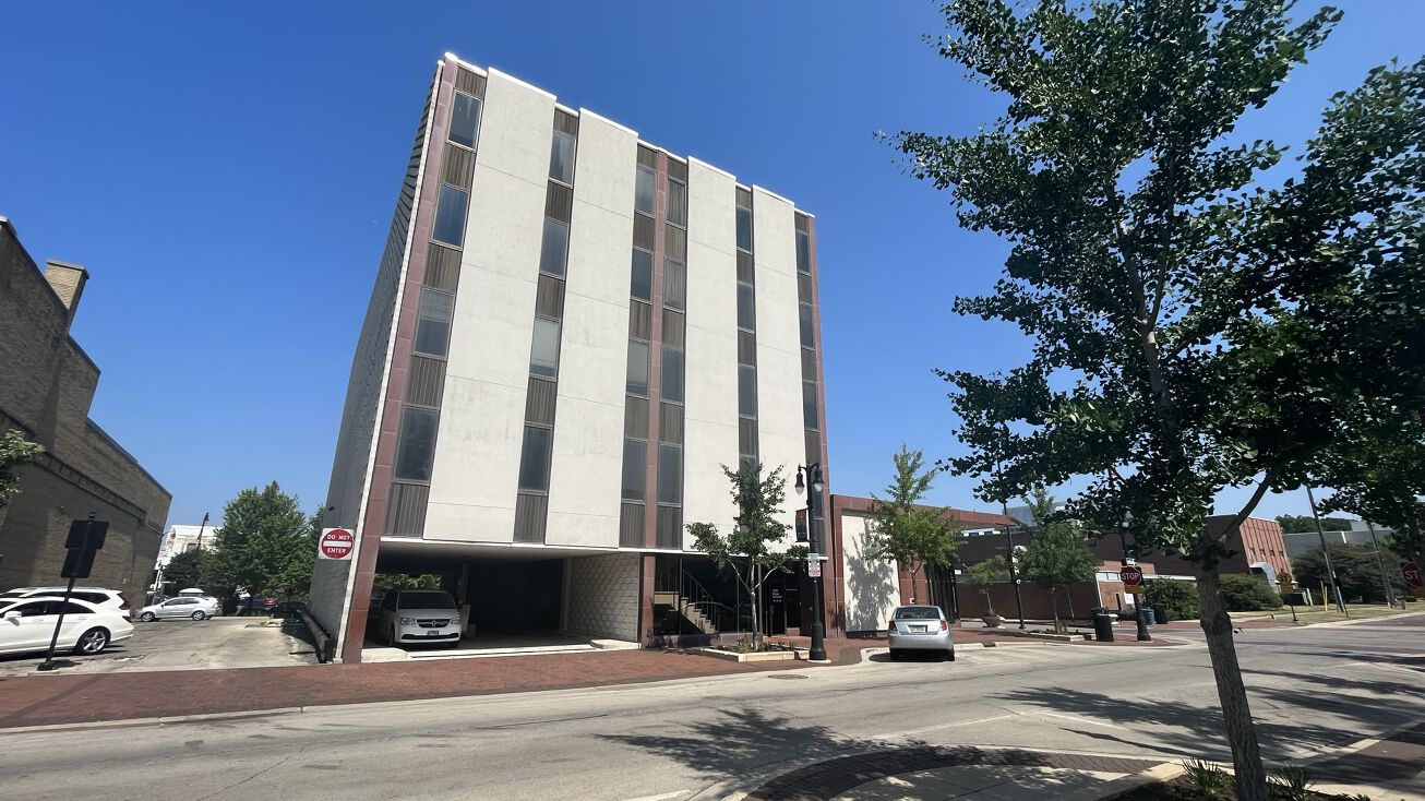 155 N 3rd St, DeKalb, IL 60115 | Crexi.com