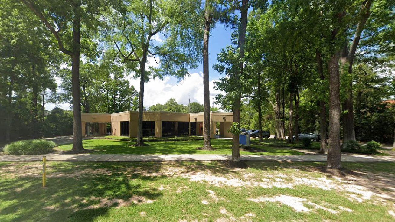 1859 Kingwood Dr, Houston, TX 77339 | Crexi.com