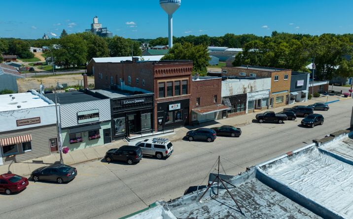 16 W Highway Street, Dodge Center, MN 55927 | Crexi.com