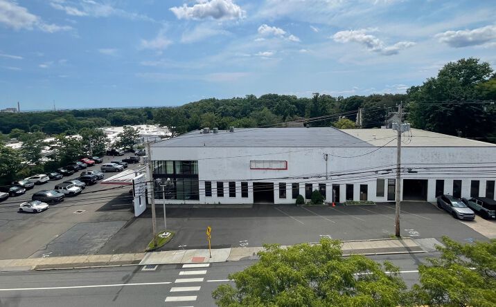 387 Tunxis Hill Rd, Fairfield, CT 06825 | Crexi.com