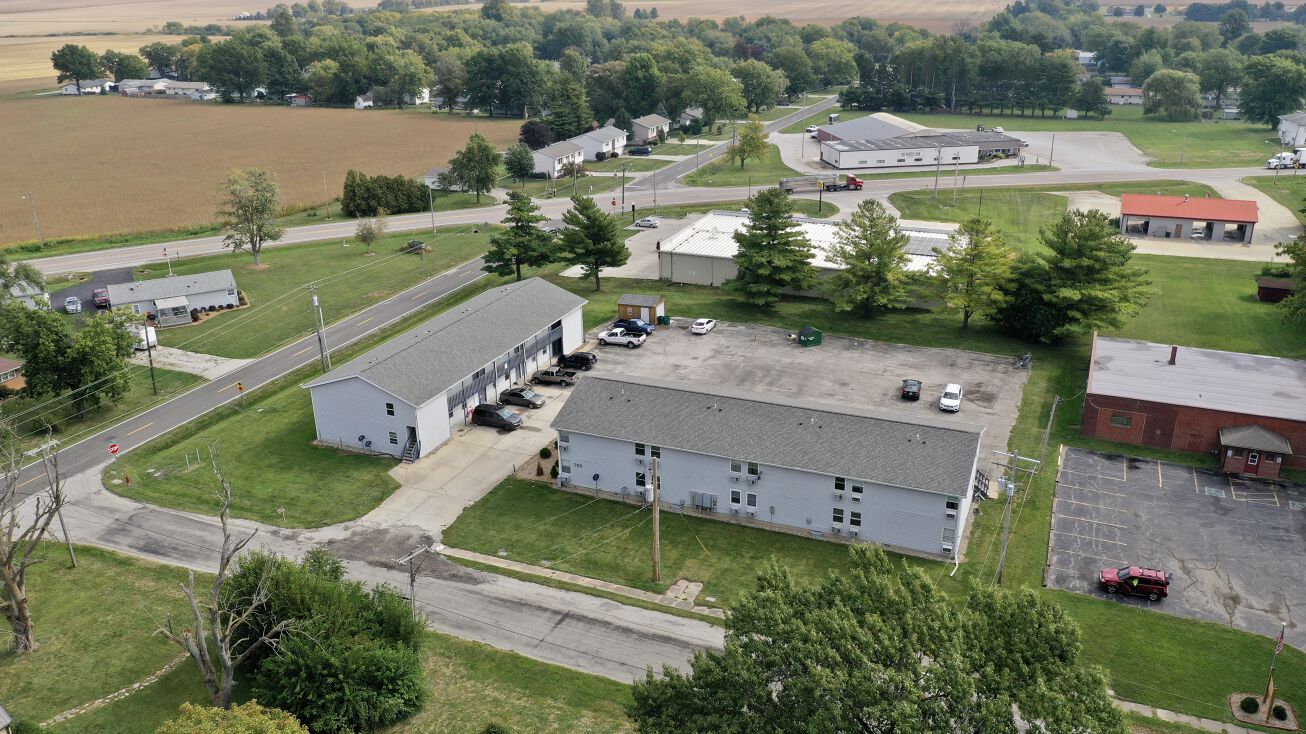 260 N Washington St, Warrensburg, IL 62573 | Crexi.com