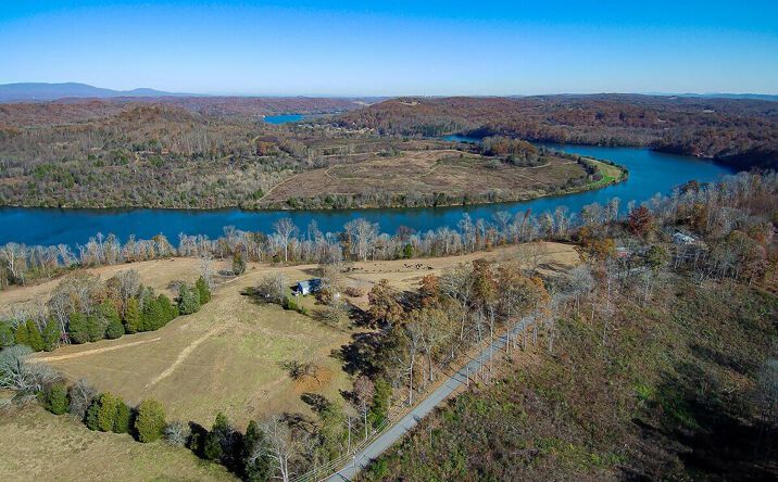 2920 WILLIAMS BEND RD District 6 TN 37932-1133 APN: 102 00307 | Crexi.com