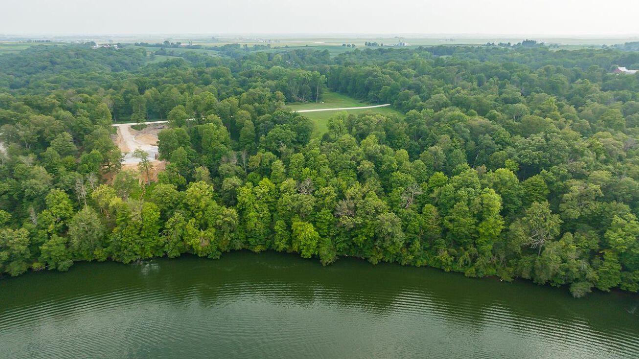 Lot 9 Lake Point Estates, 266th St, Delhi, IA 52223 | Crexi.com