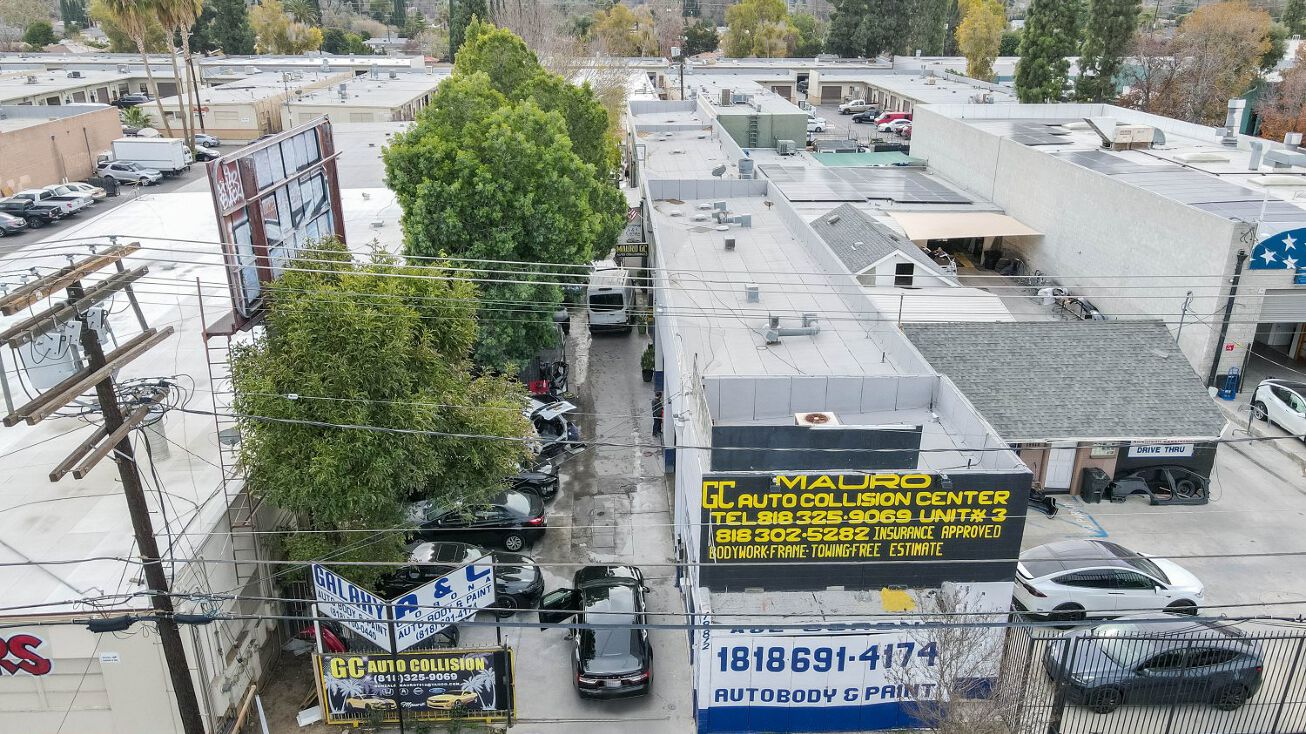 18812 Parthenia St, Los Angeles, CA 91324 | Crexi.com
