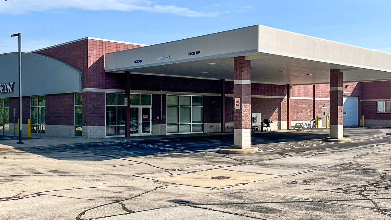 3442 S 103rd St, Milwaukee, WI 53227 | Crexi.com