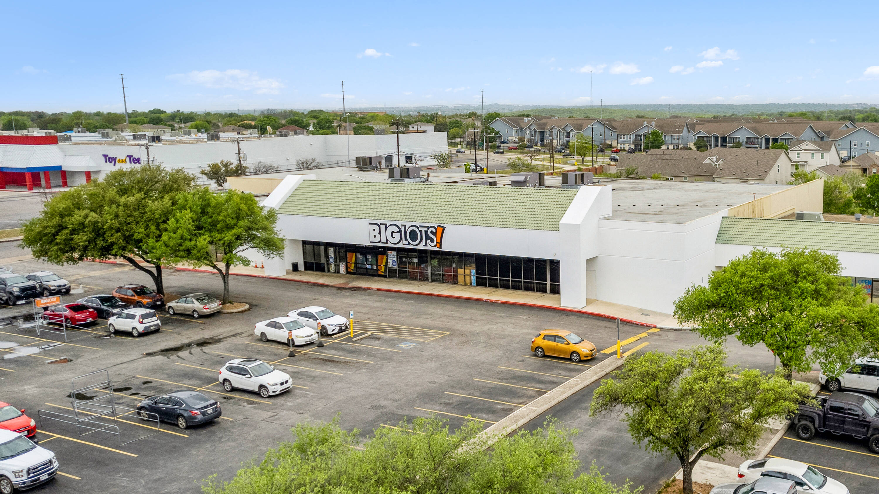 1739 SW LOOP 410 San Antonio TX 78227-1673 APN: 649786 | Crexi.com