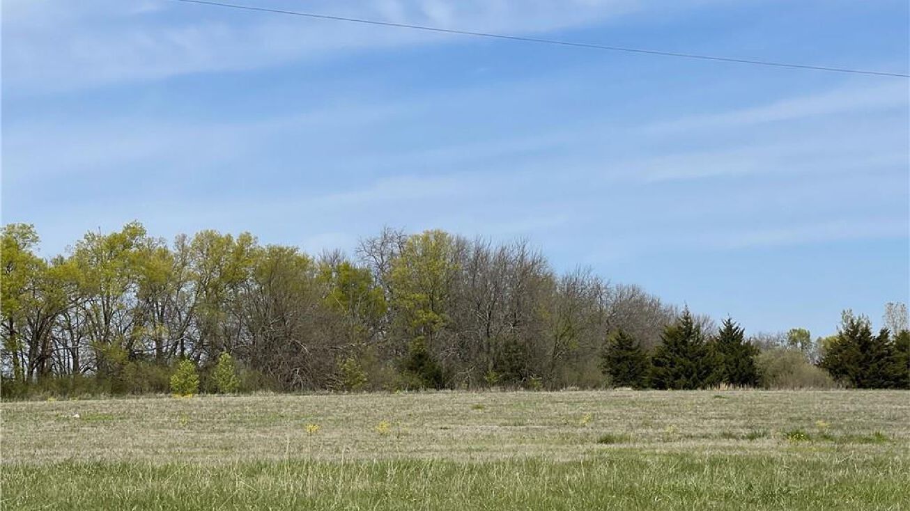 S Webster Street, Spring Hill, KS 66083 | Crexi.com