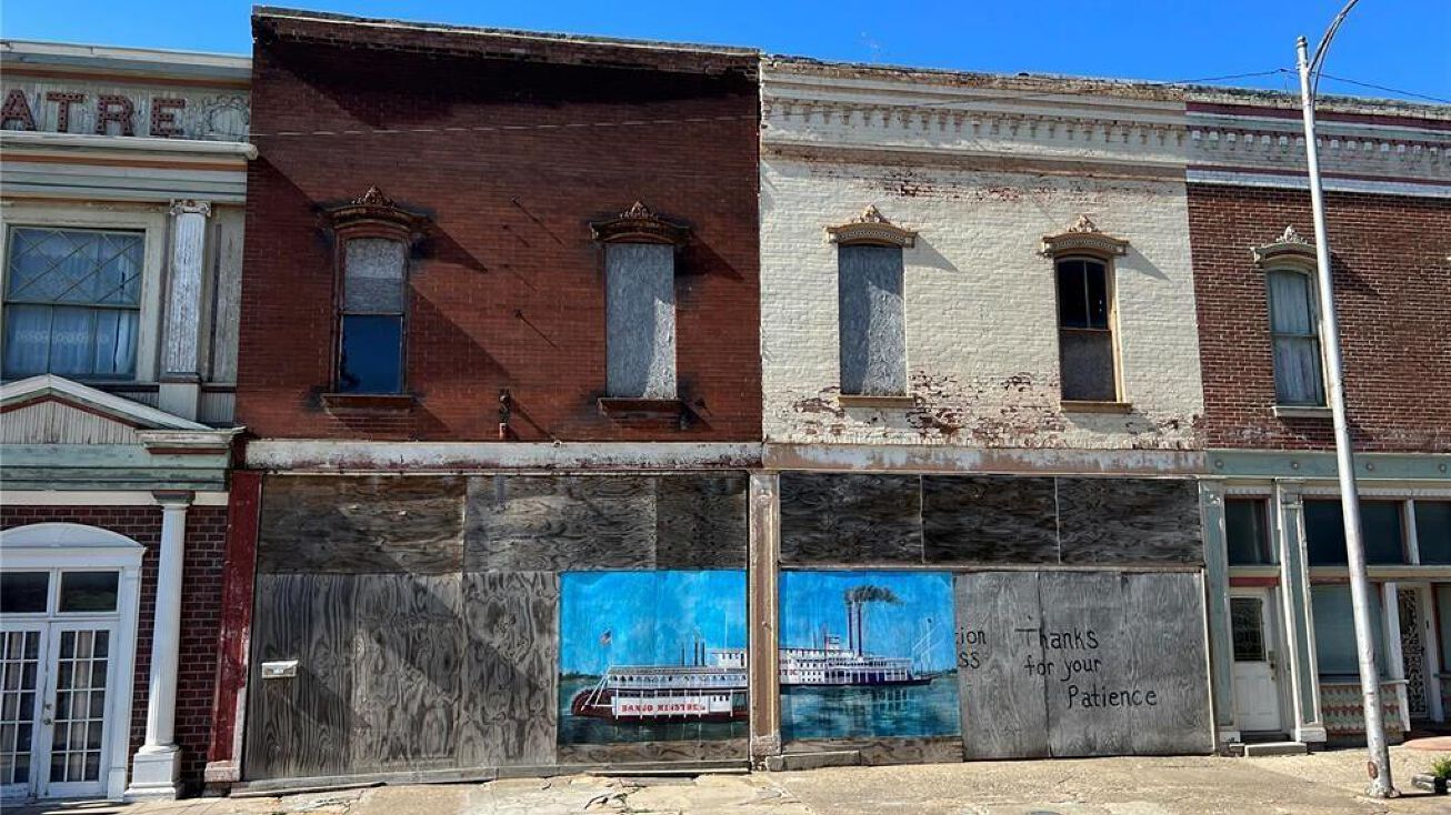 209-211 S MAIN Street, Hannibal, MO 63401 | Crexi.com