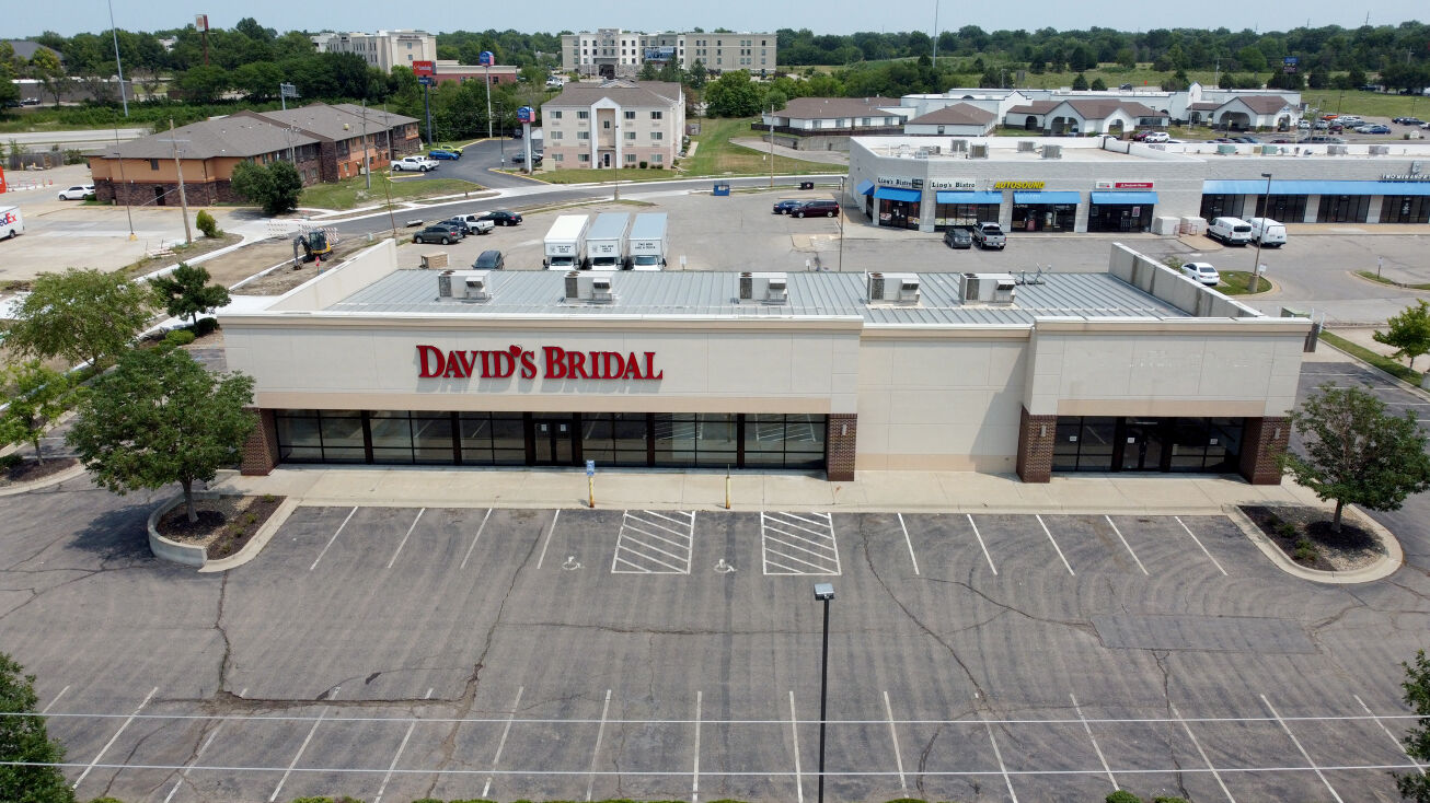 1530 SW Wanamaker Rd, Topeka, KS 66604 | Crexi.com