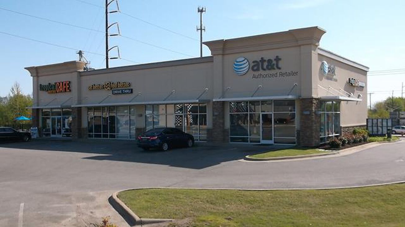 308 E Beebe Capps Expy, Searcy, AR 72143 | Crexi.com