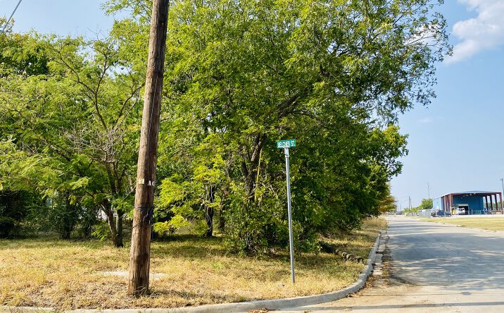 313 Belcher St, Gainesville, TX 76240 | Crexi.com