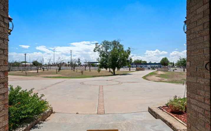 8700 N Loop Dr, El Paso, TX 79907 | Crexi.com