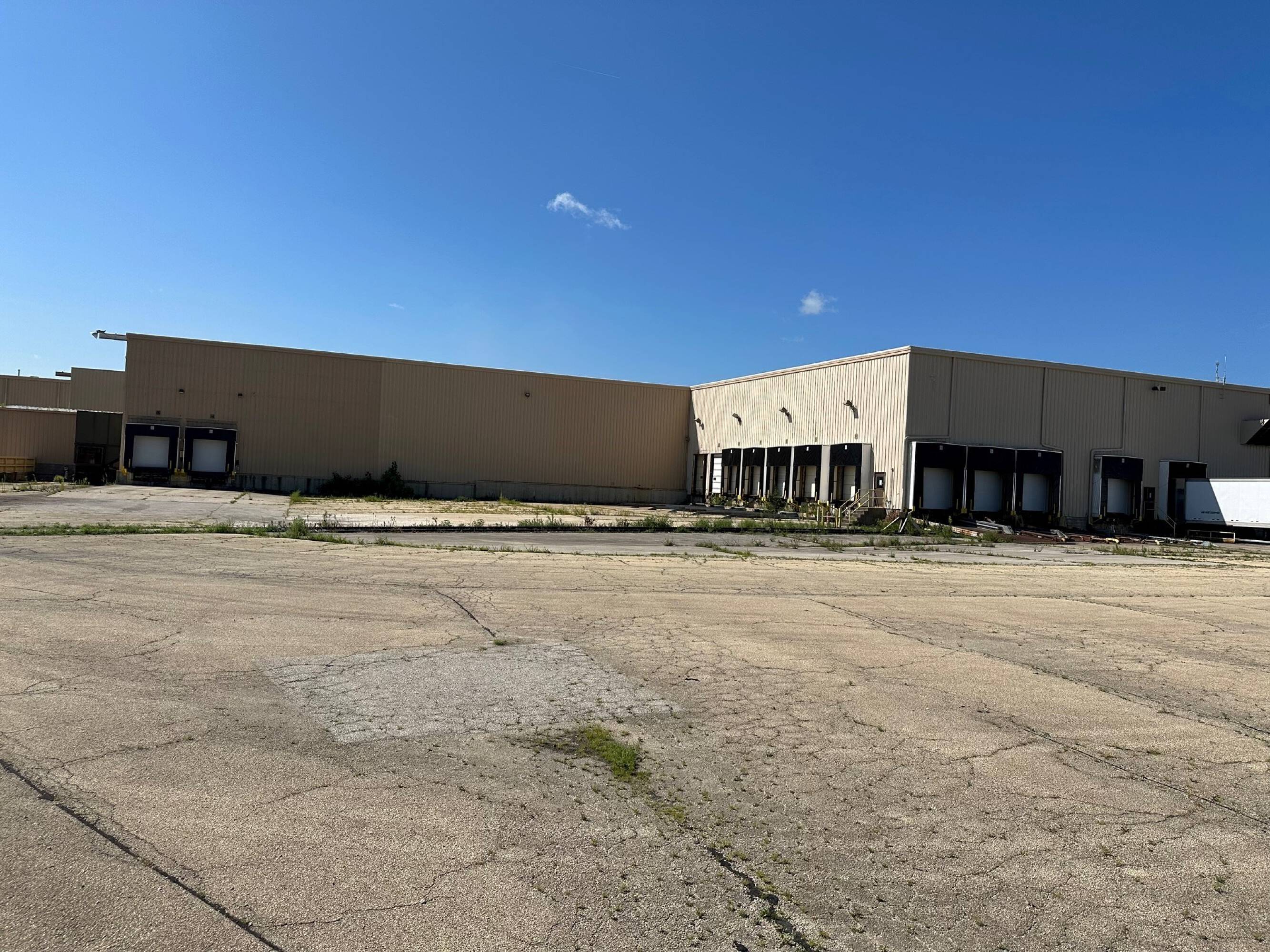 300 SHELLHOUSE DR Rantoul IL 61866-9721 APN: 140332400017 | Crexi.com