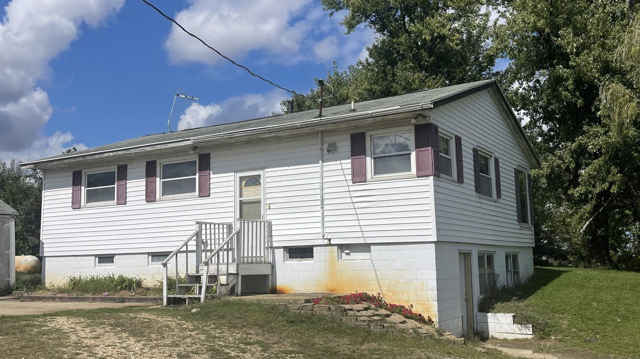 1795 190th St., Lost Nation, IA 52254 | Crexi.com