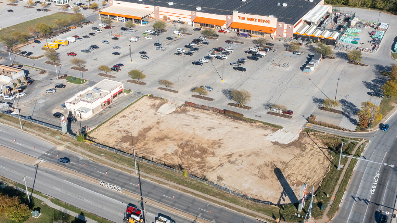 4501 N 72nd St, Omaha, NE 68134 | Crexi.com