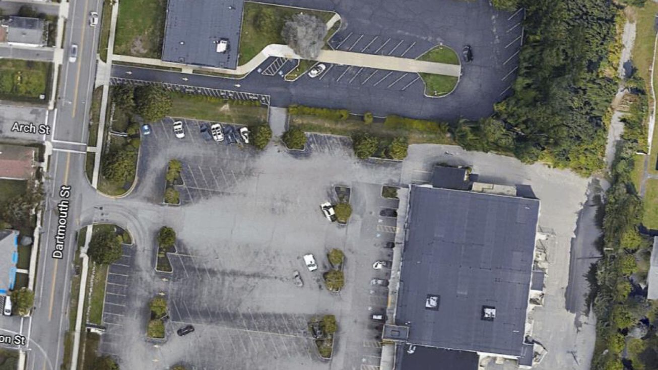 696 Dartmouth St, Dartmouth, MA 02748 | Crexi.com