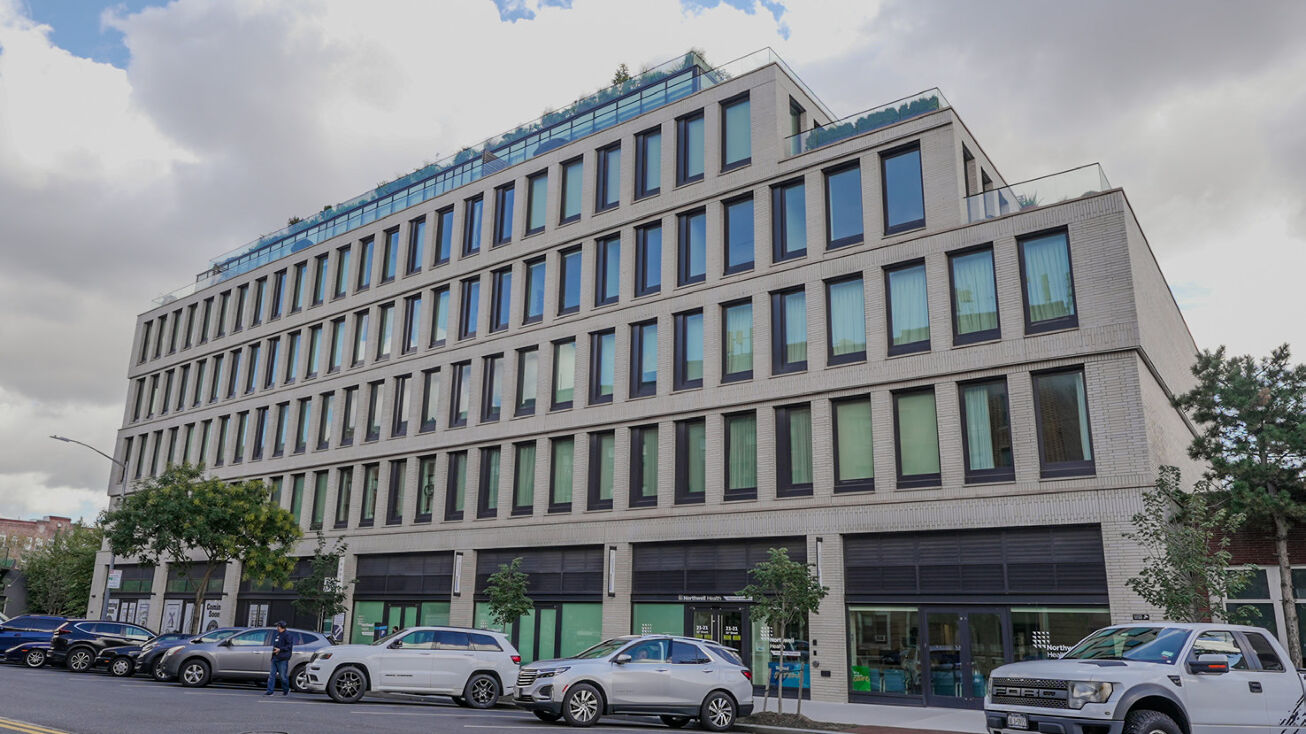 21-21 31st Street, Queens, NY 11105 | Crexi.com