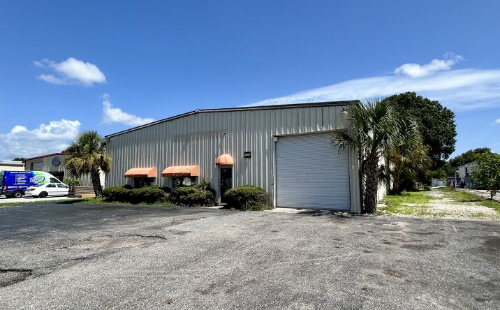 1909 Whitfield Park Loop, Sarasota, FL 34243 | Crexi.com