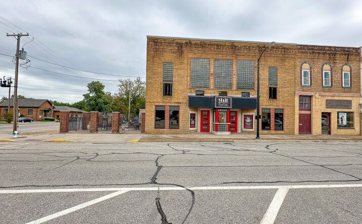 104 W PINE ST Columbus KS 66725-1705 APN: 0111361303011001000 | Crexi.com