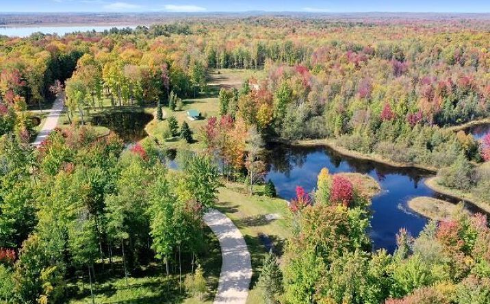 6133 RECTOR RD Middle Inlet WI 54177 APN: 018-00936.000 | Crexi.com