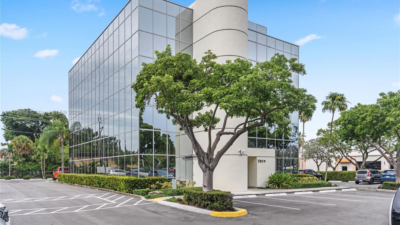 701 E Commercial Blvd # A, Oakland Park, FL 33334 | Crexi.com